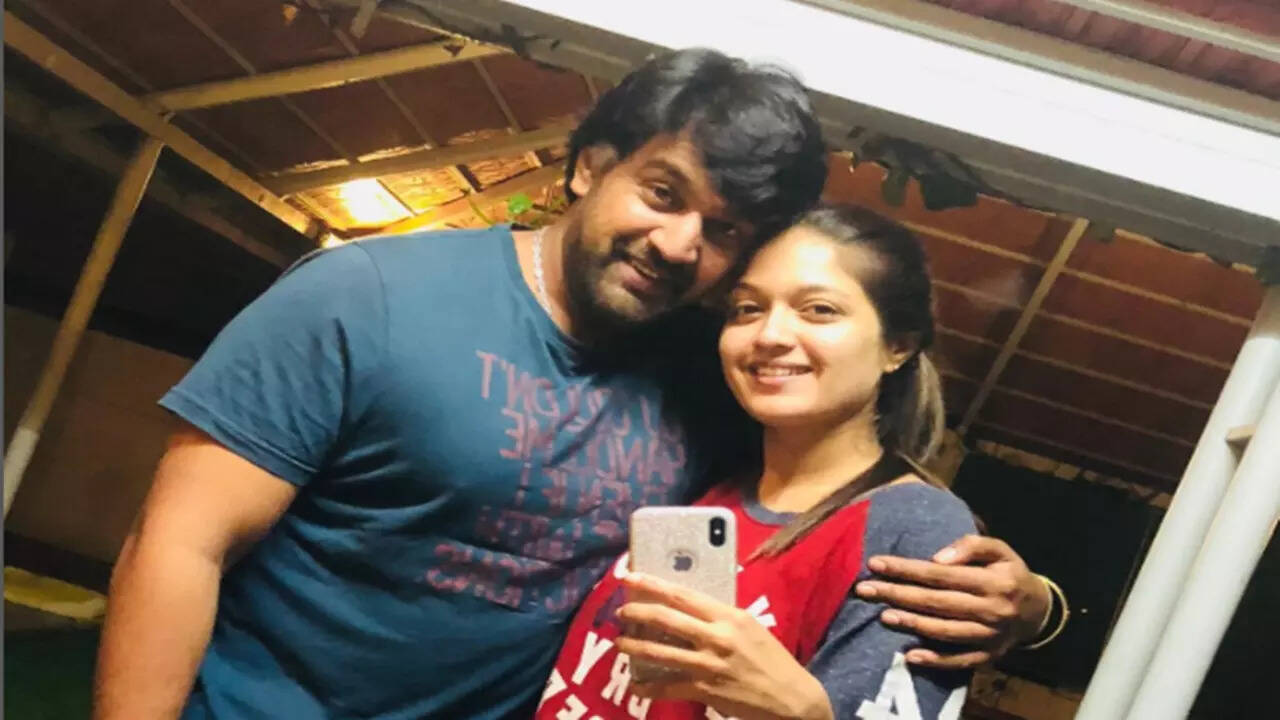 Meghana Raj breaks down on hearing old audio clip of late husband ...