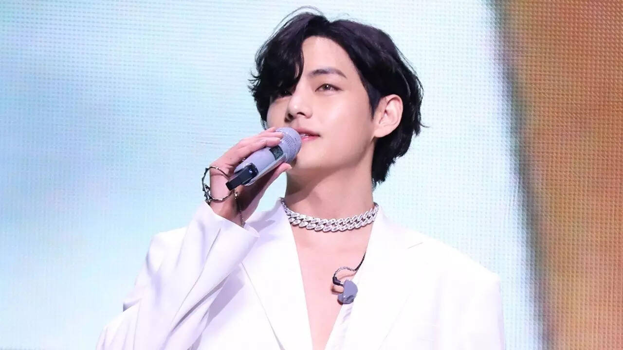 Covid 19: BTS' V shares health update post COVID-19 diagnosis after ...