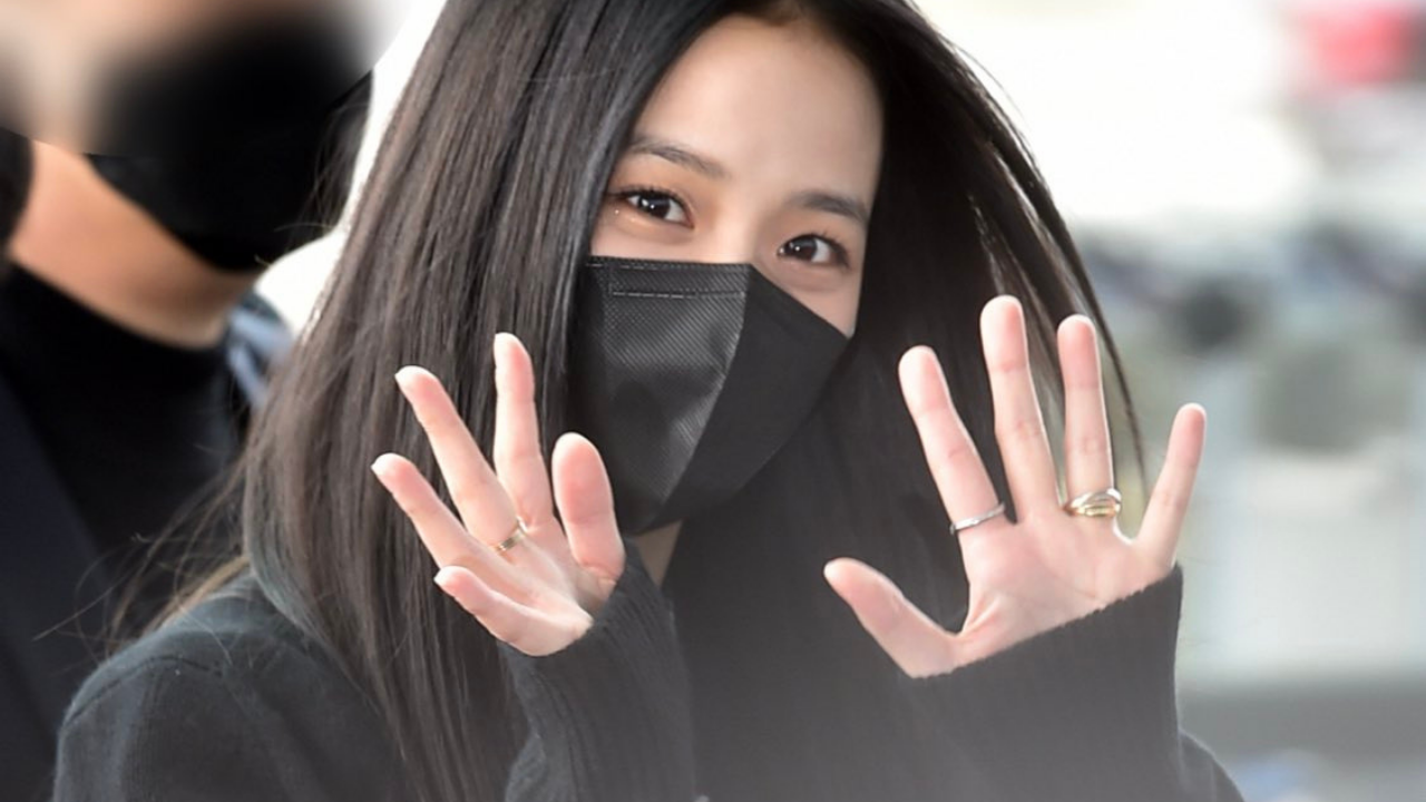 Blackpink's Jisoo dip-dyes hair blonde ahead of flight to Paris for ...