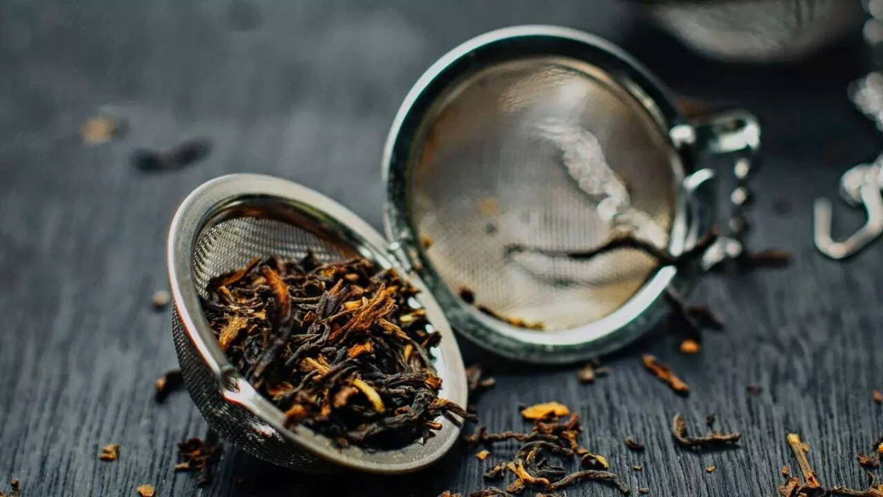 Assam tea worth over Rs 7,500 crore sold at Guwahati Tea Auction Centre ...