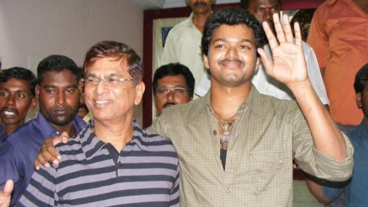 Vijay: Vijay’s father SA Chandrasekhar slams Beast director Nelson ...