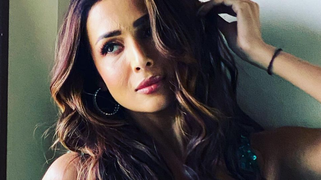 Simple and easy ways to get Malaika Arora's beach waves, Lifestyle News ...