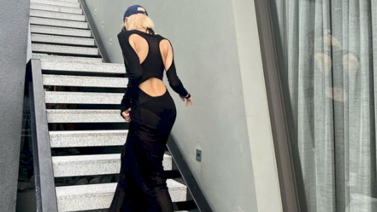 BLACKPINK's Lisa in her stunning cut-out dress is proof that she can ...