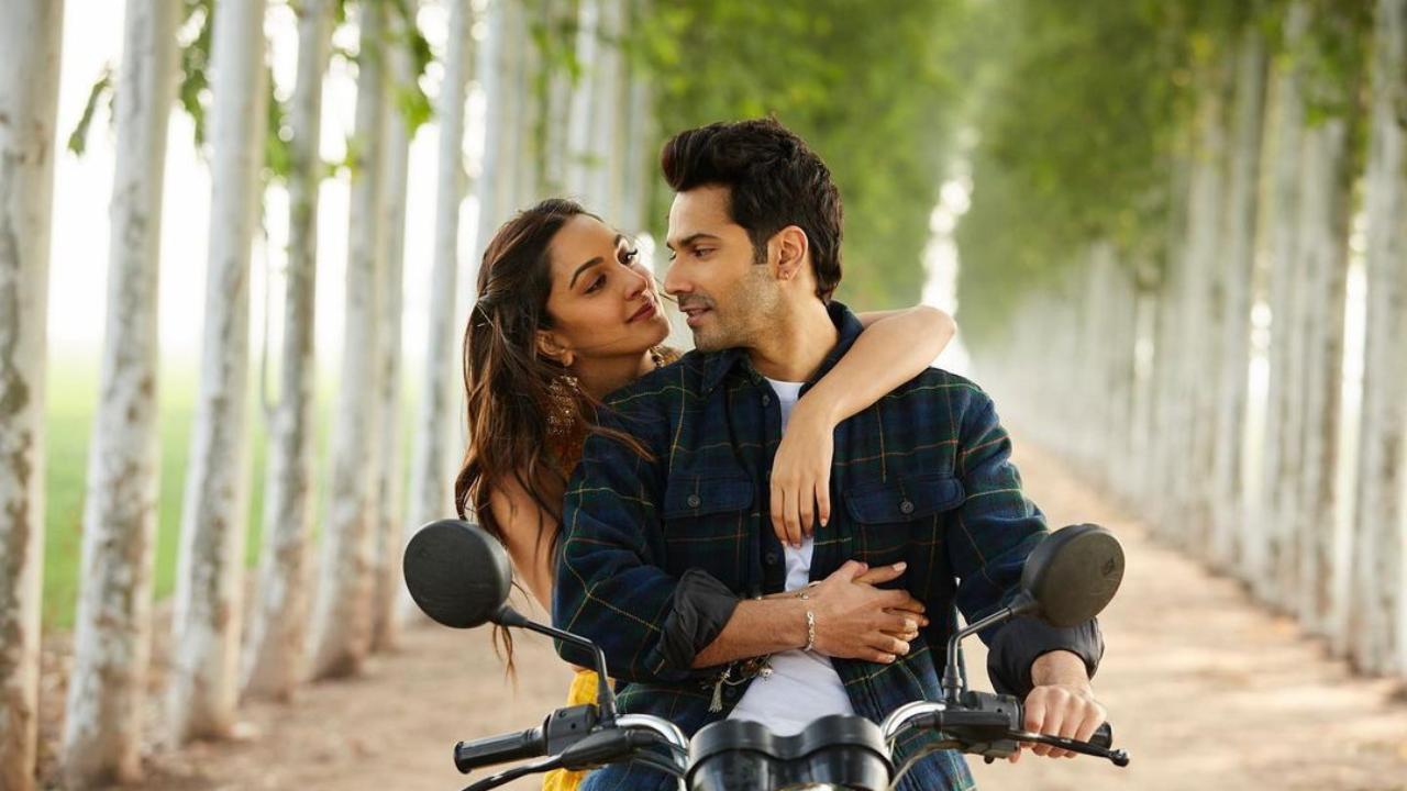 Kiara Advani: Varun Dhawan, Kiara Advani's chemistry in Nain Ta Heere is unmissable - WATCH ...