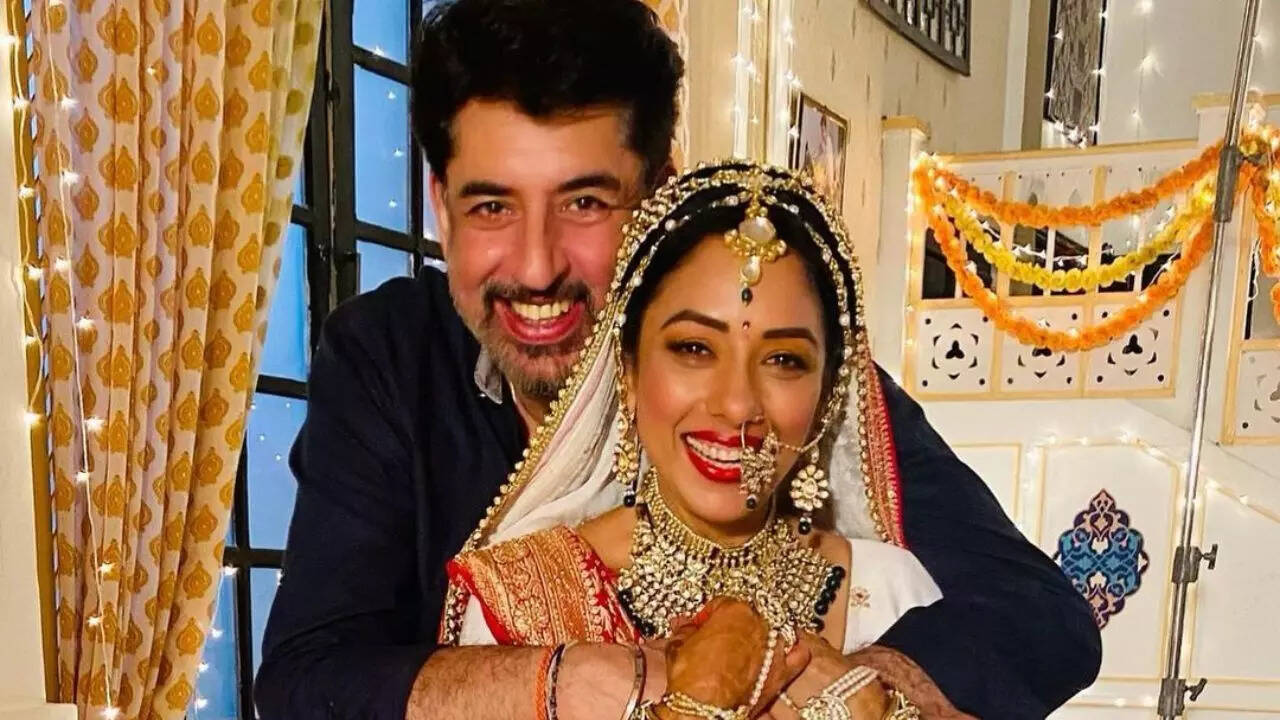 Rupali Ganguly says her husband has 'literally been a single parent ...