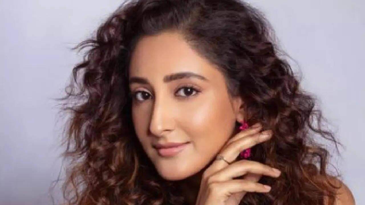 Shivya Pathania recalls when man posing as producer told her to ...