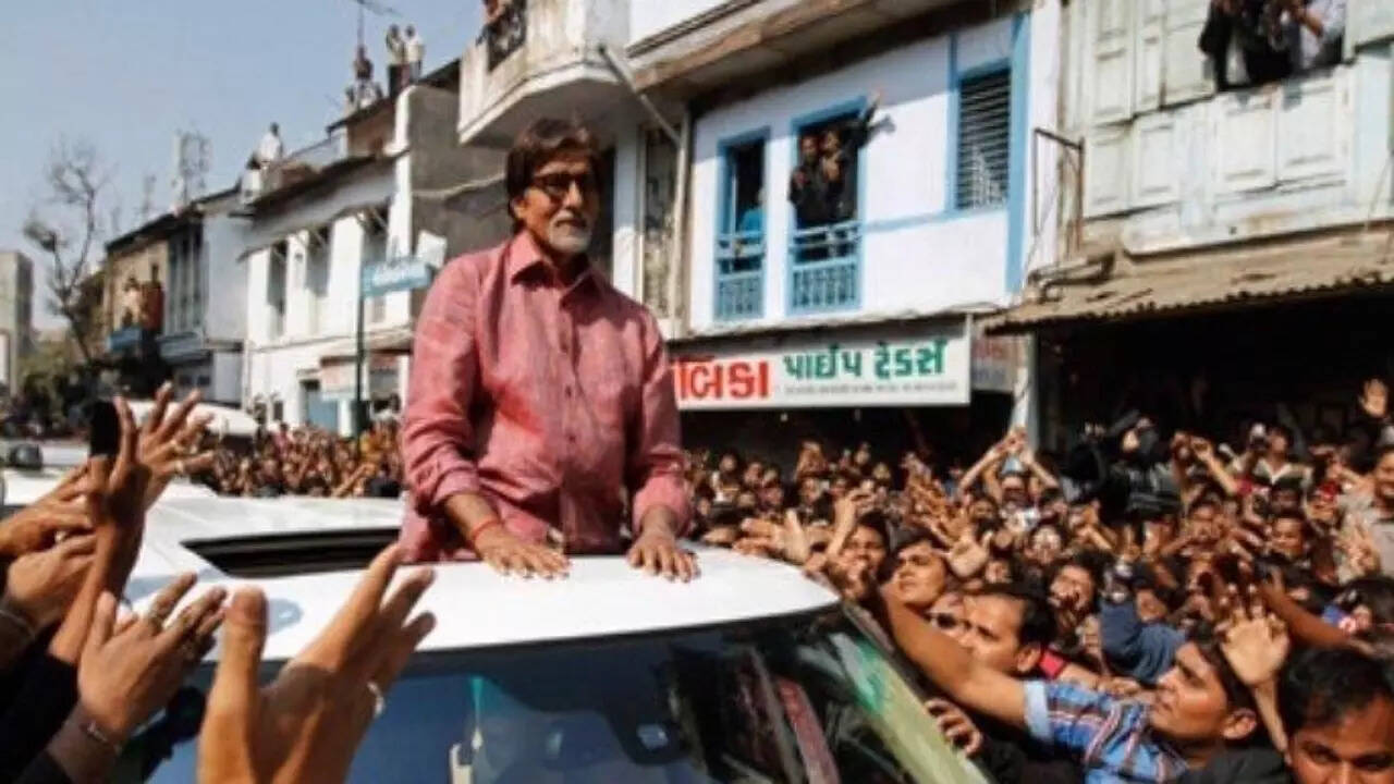 Amitabh Bachchan weighs in on 'concerned debate' about OTT, theatrical ...