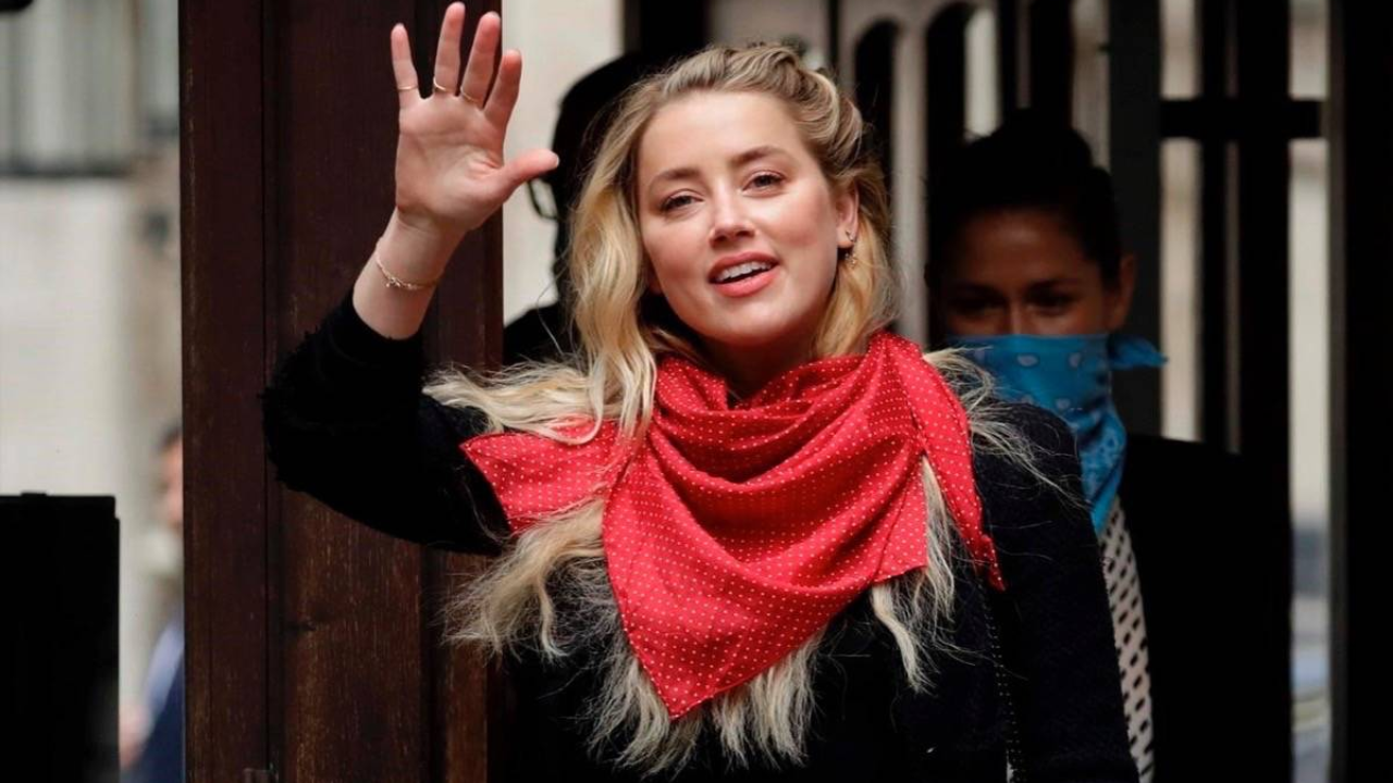 Amber Heard spotted with journalist friend who was barred from ...