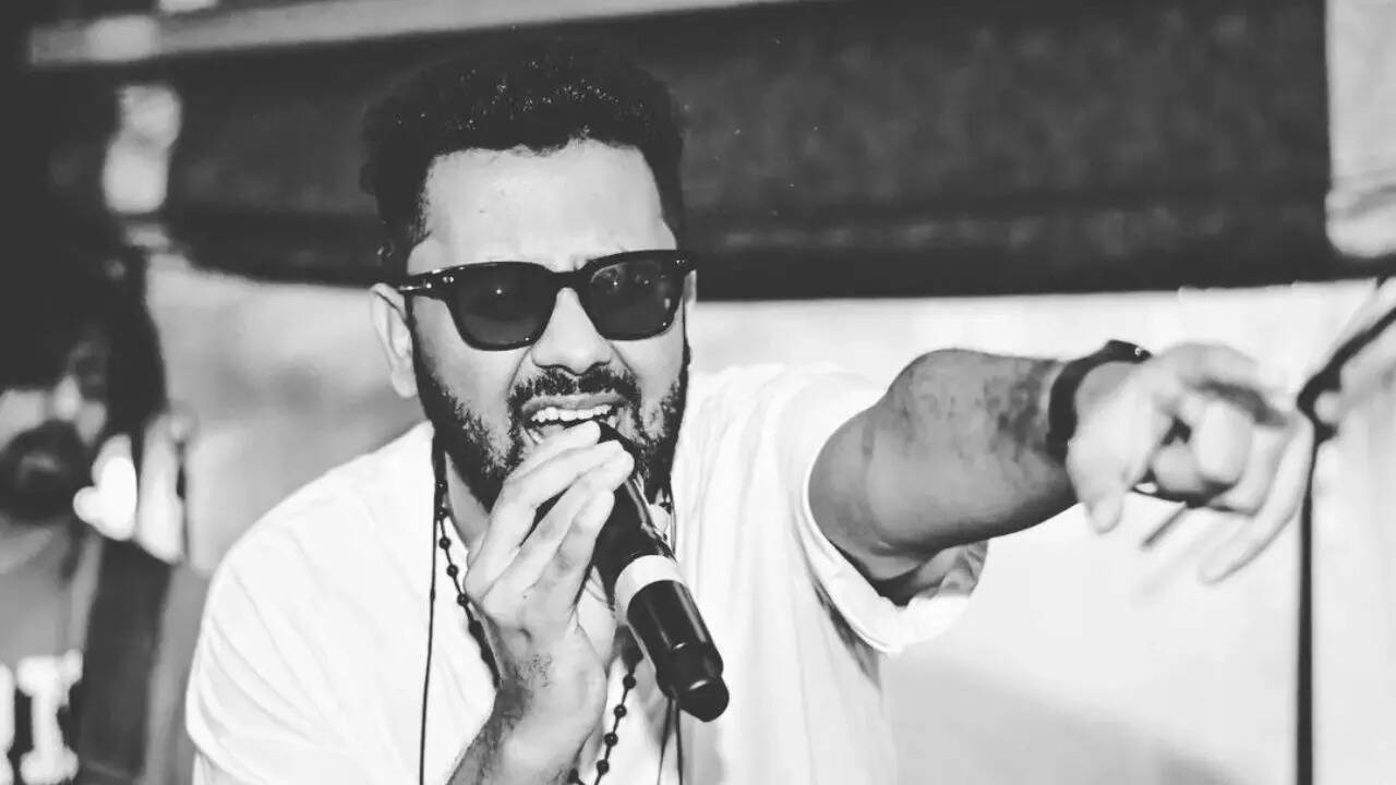 Singer Rahul Jain reveals allegation against him for raping costume ...