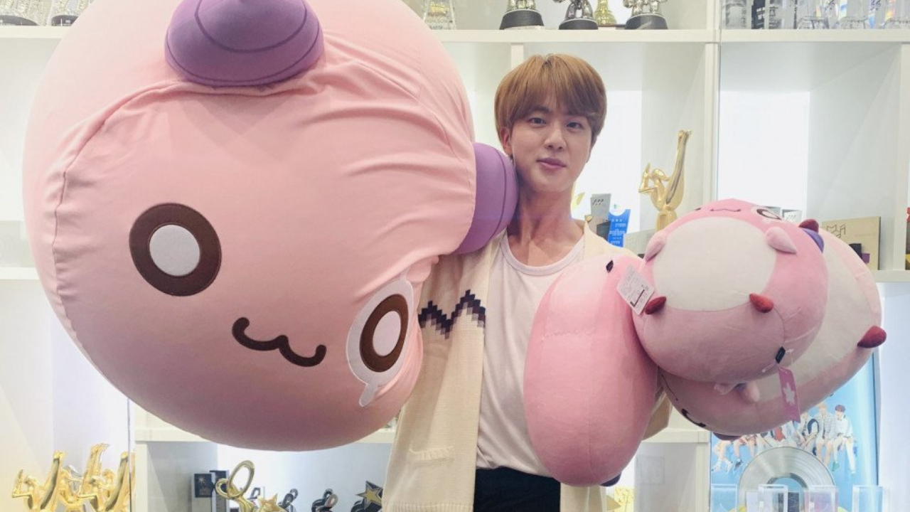 BTS member Jin nervously tackles challenges on his first day as a game ...
