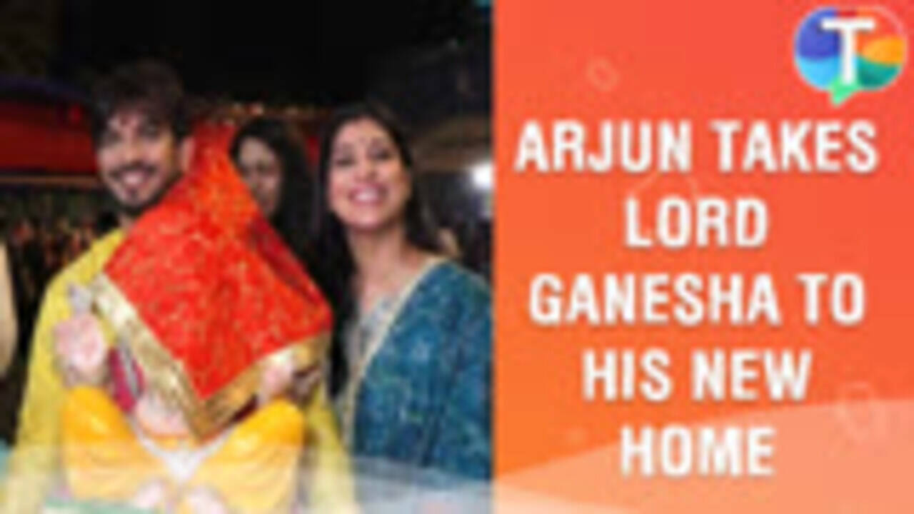 Arjun Bijlani WELCOMES lord Ganesha in his new home with wife Neha ...