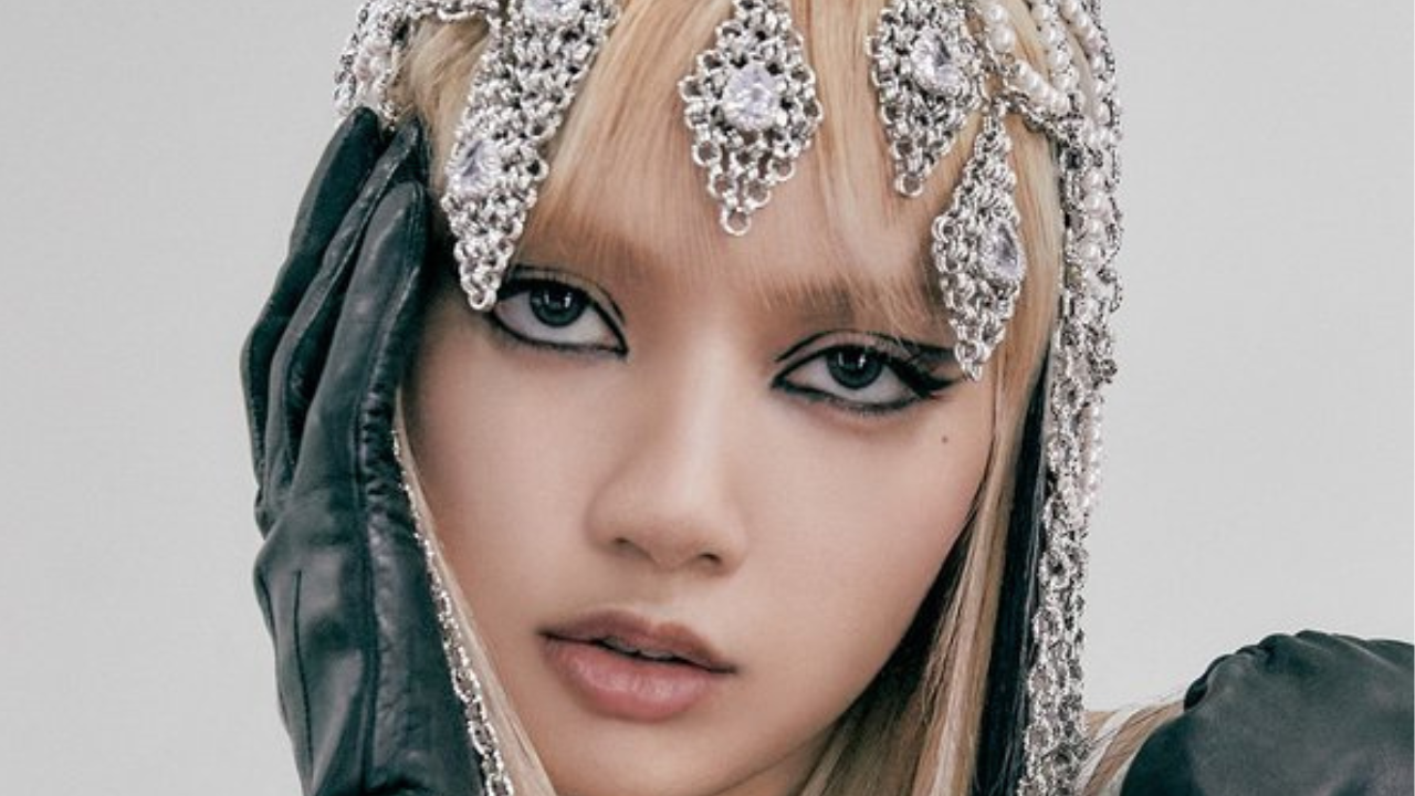 In awe of Lisa's imposing headpiece from Blackpink's Born Pink concept ...