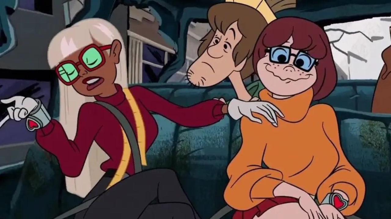Velma: Velma from Scooby Doo is officially a lesbian now!, Hollywood ...