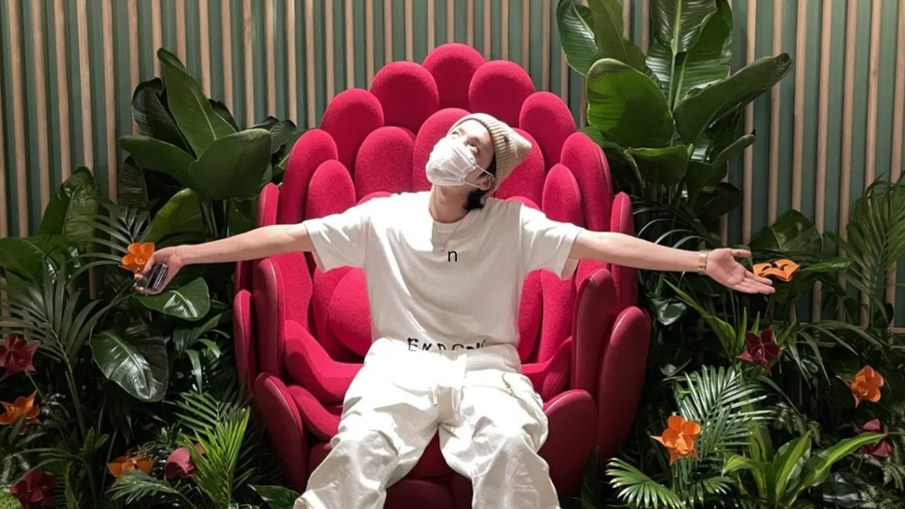 BTS' J-Hope just spent Rs 77,000 on a plain white t-shirt; would you ...