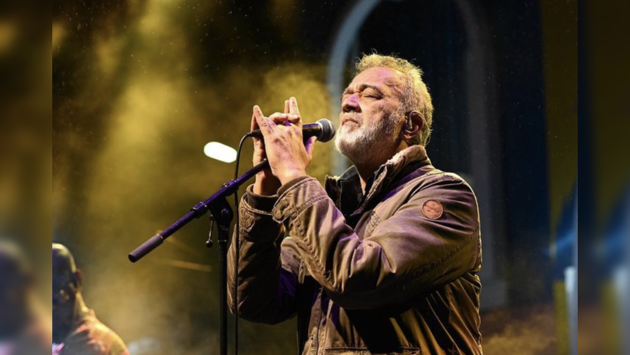 Lucky Ali: Lucky Ali's Bengaluru concert sparks a meme fest for THIS ...