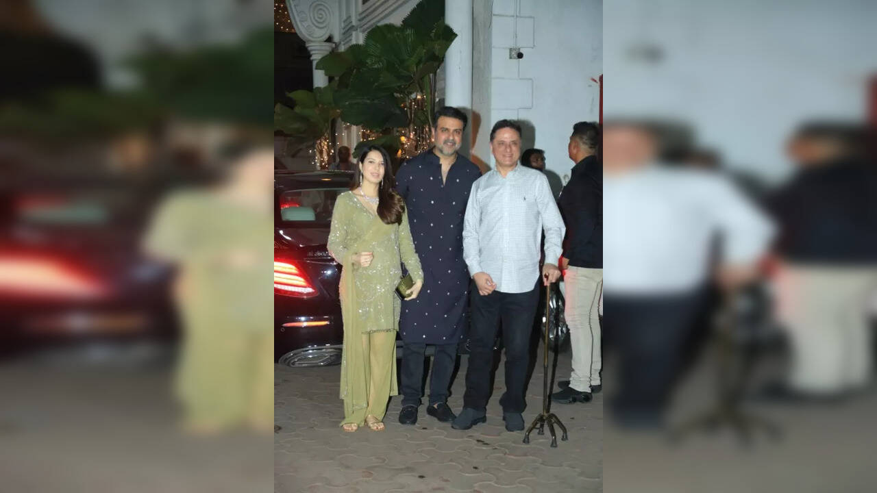 Harman Baweja to embrace fatherhood! Wife Sasha Ramchandani flaunts ...