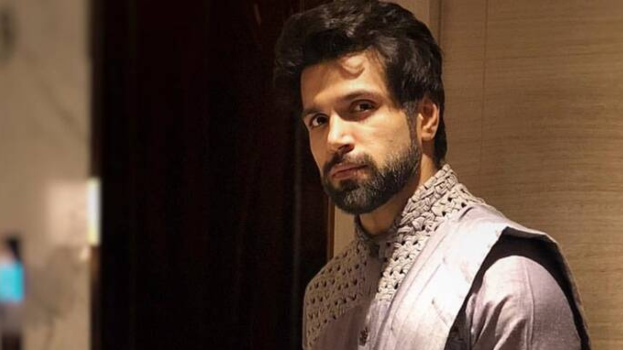 Rithvik Dhanjani's Diwali is all about doing pooja, spending time with ...