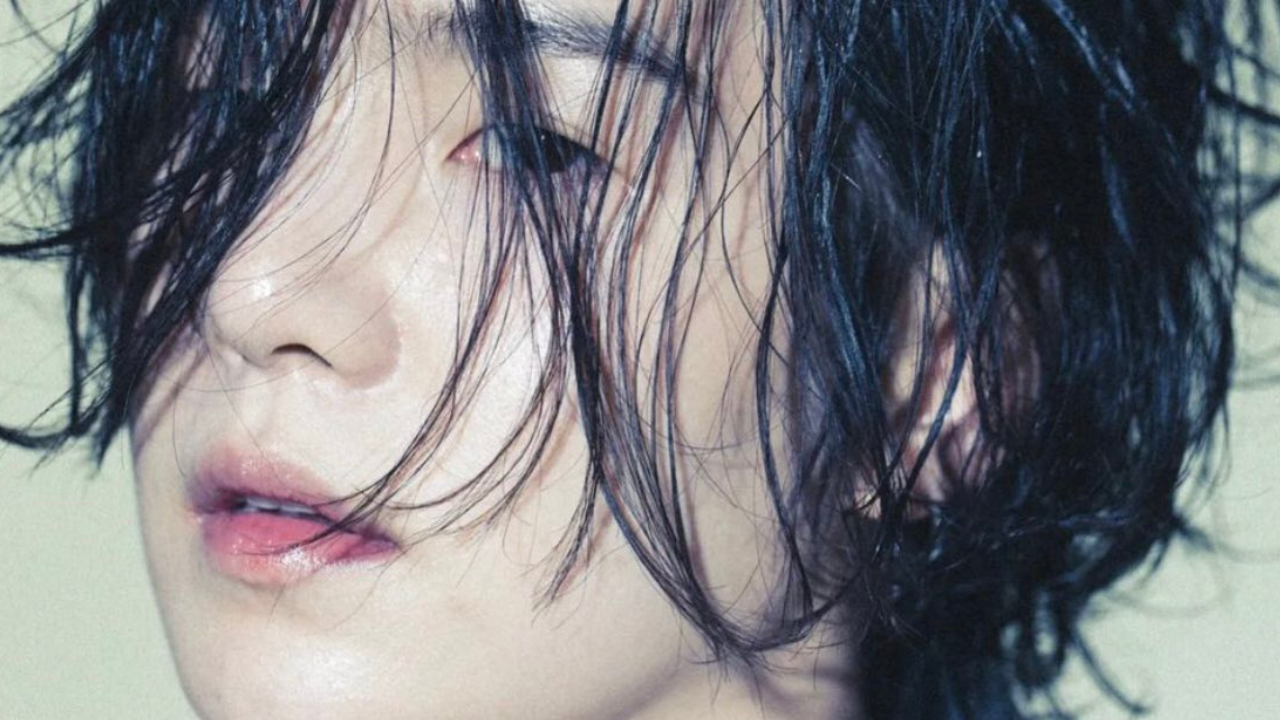 'I will sue you': BTS ARMY loses their calm as Suga shows off silky ...