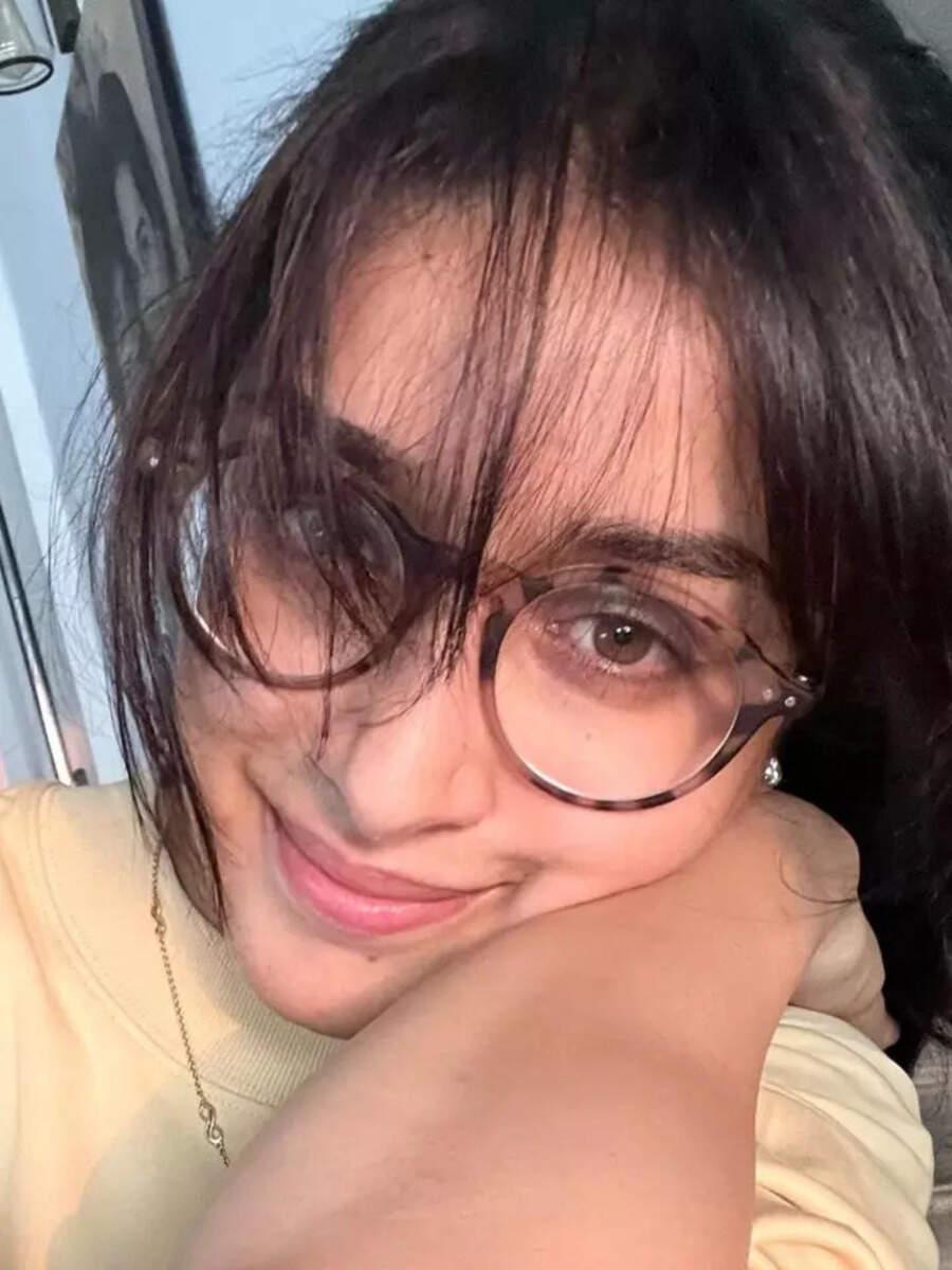 Shraddha Kapoor's no-makeup, no-filter looks | Zoom TV Shraddha Kapoor's no-makeup, no-filter looks | Zoom TV