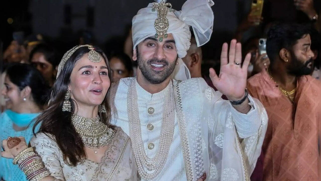 Alia Bhatt Planning To Reveal RAHA Face: बेटी राहा के साथ छुट्टियों पर ...