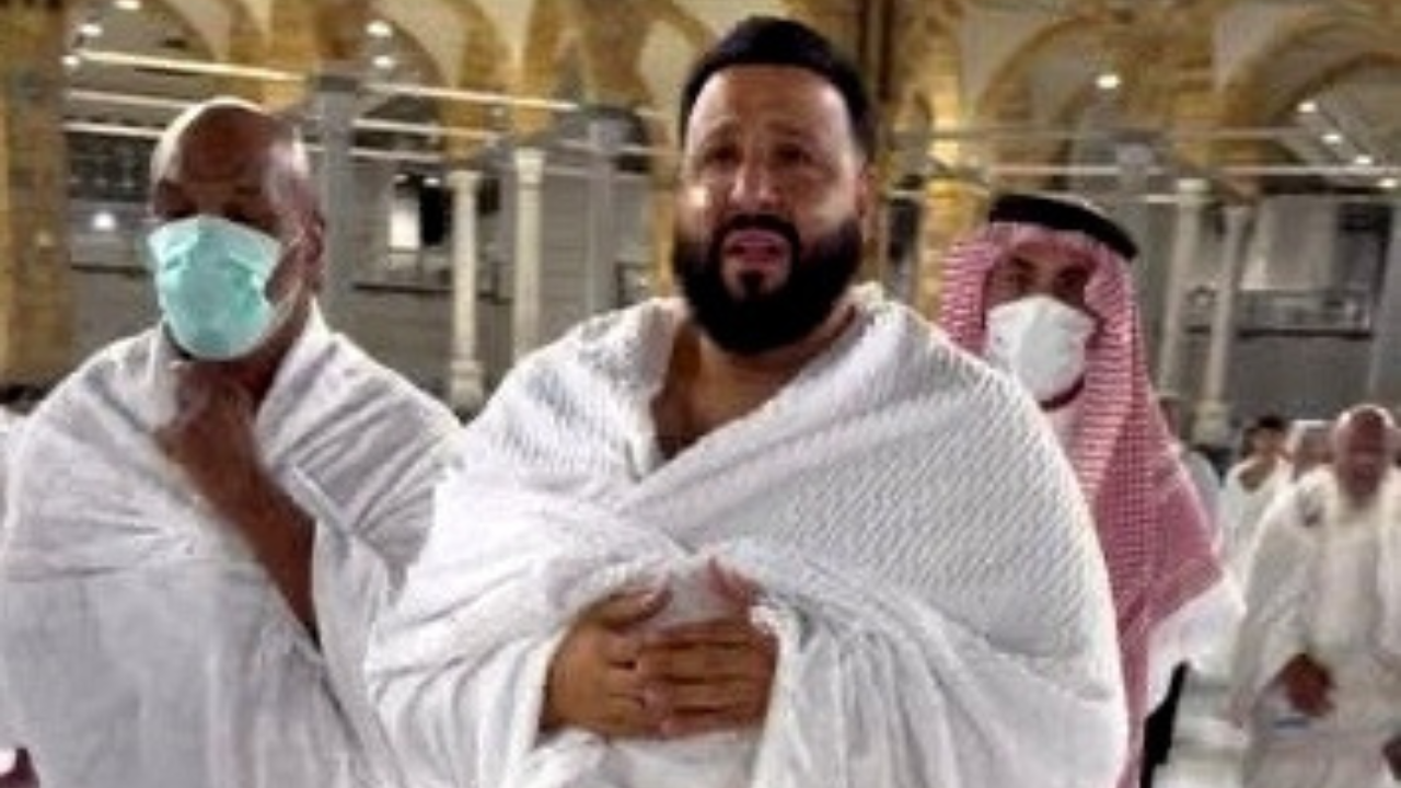 DJ Khaled breaks down in tears while performing Umrah at Mecca ...