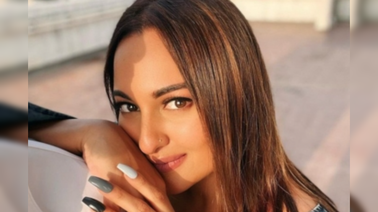 Sonakshi Sinha named PETA Person of the Year 2022, Celebrity News | Zoom TV