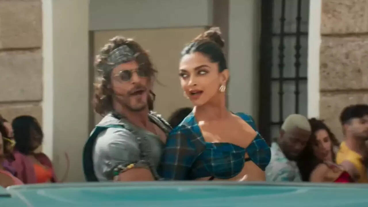 Pathaan: Jhoome Jo Pathaan: Shah Rukh Khan, Deepika Padukone's chartbuster will make you groove ...