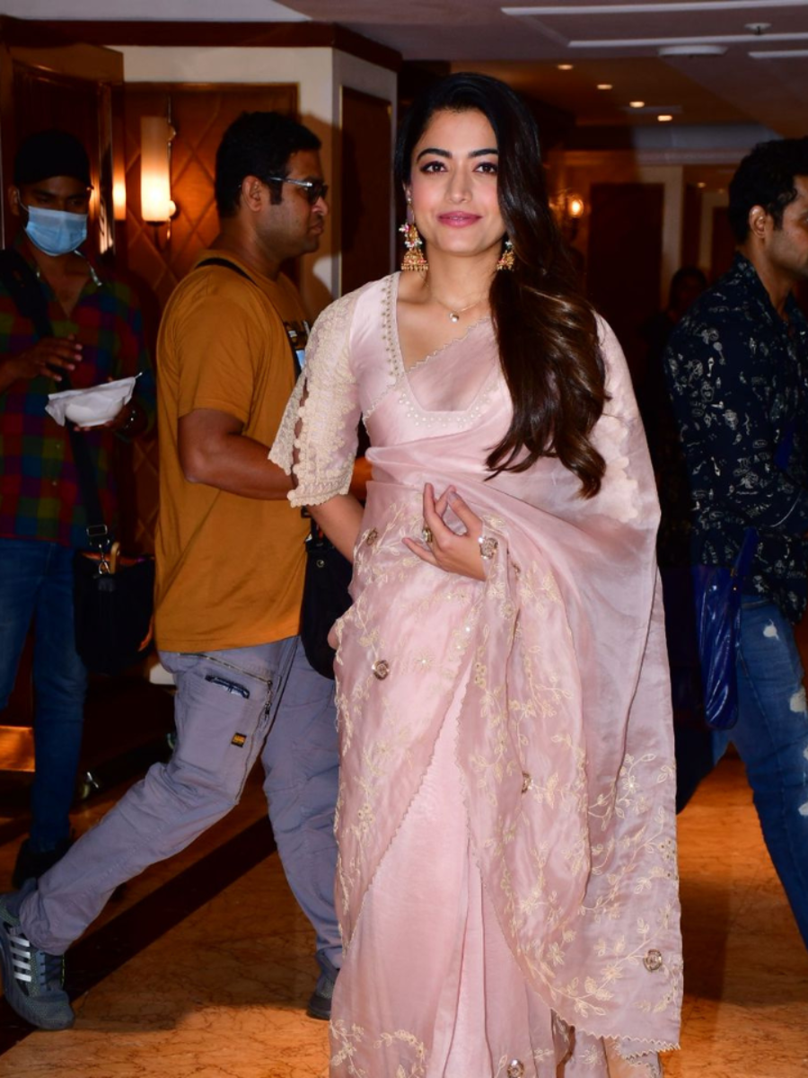How To Style Rashmika Mandanna Inspired Bell Shaped Blouse With A Saree 2710