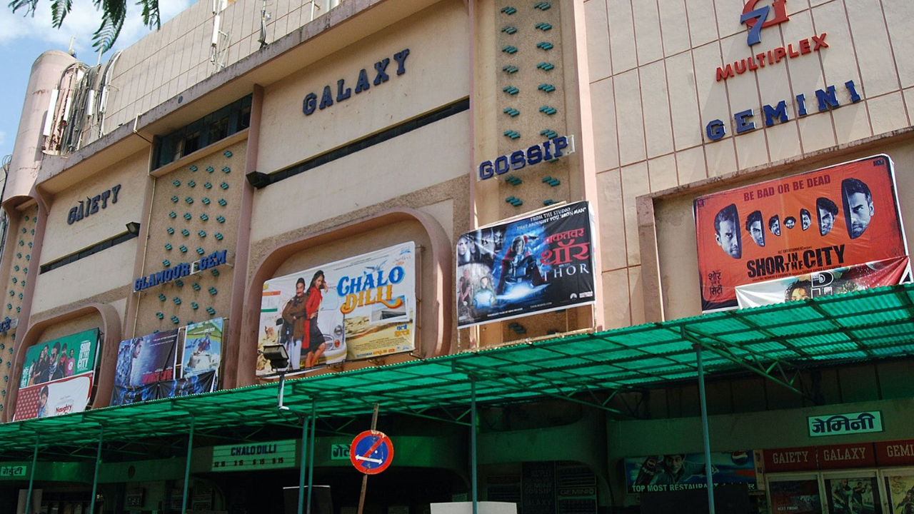 Shah Rukh Khan's Pathan releasing in Gaiety: Creaky chairs, samosas and ...