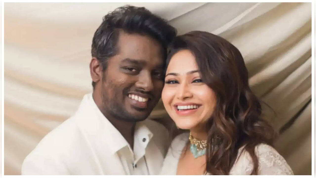 It's A Boy For Jawan Director Atlee And Wife Priya Mohan; एटली के घर आई ...