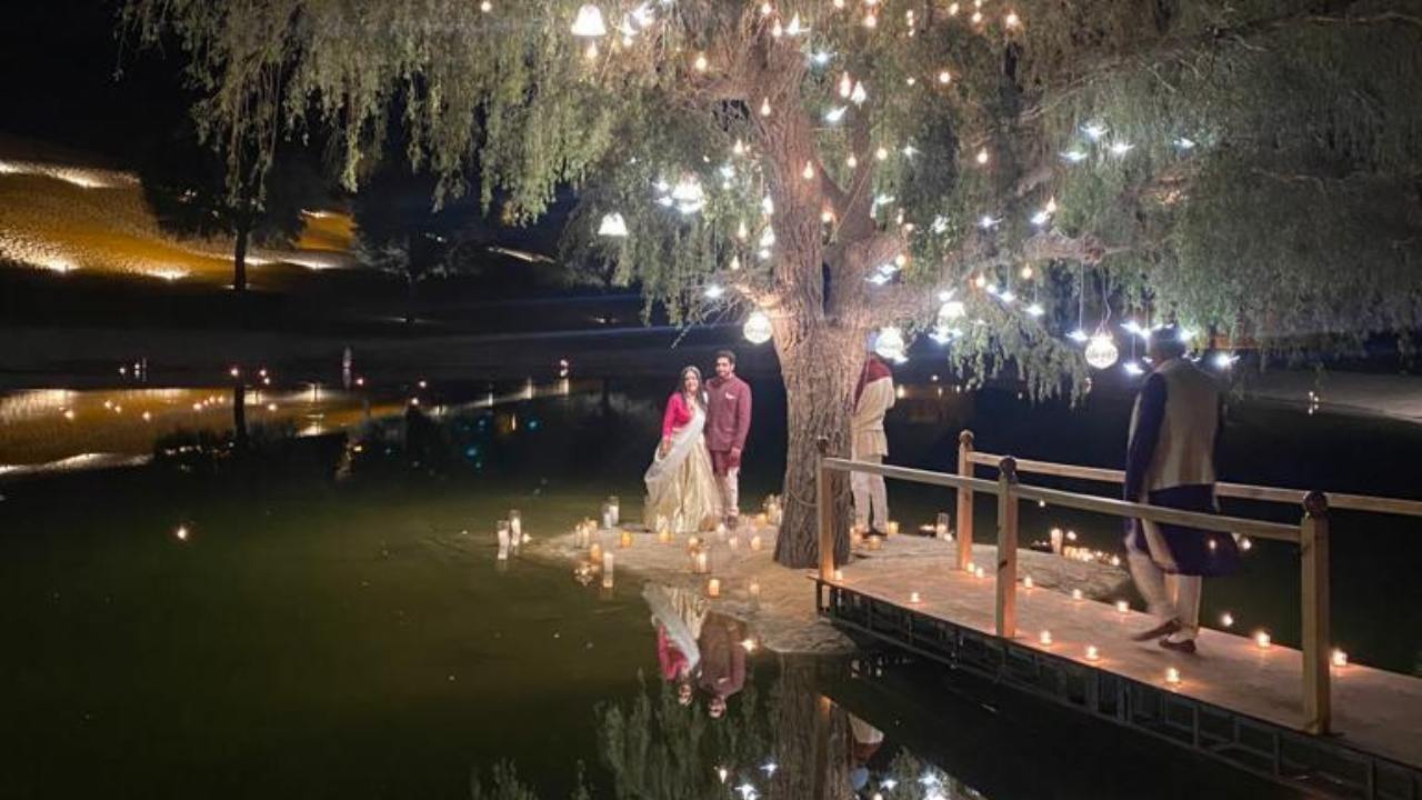 Union Minister Smriti Irani's daughter Shanelle Irani stuns in gold ...