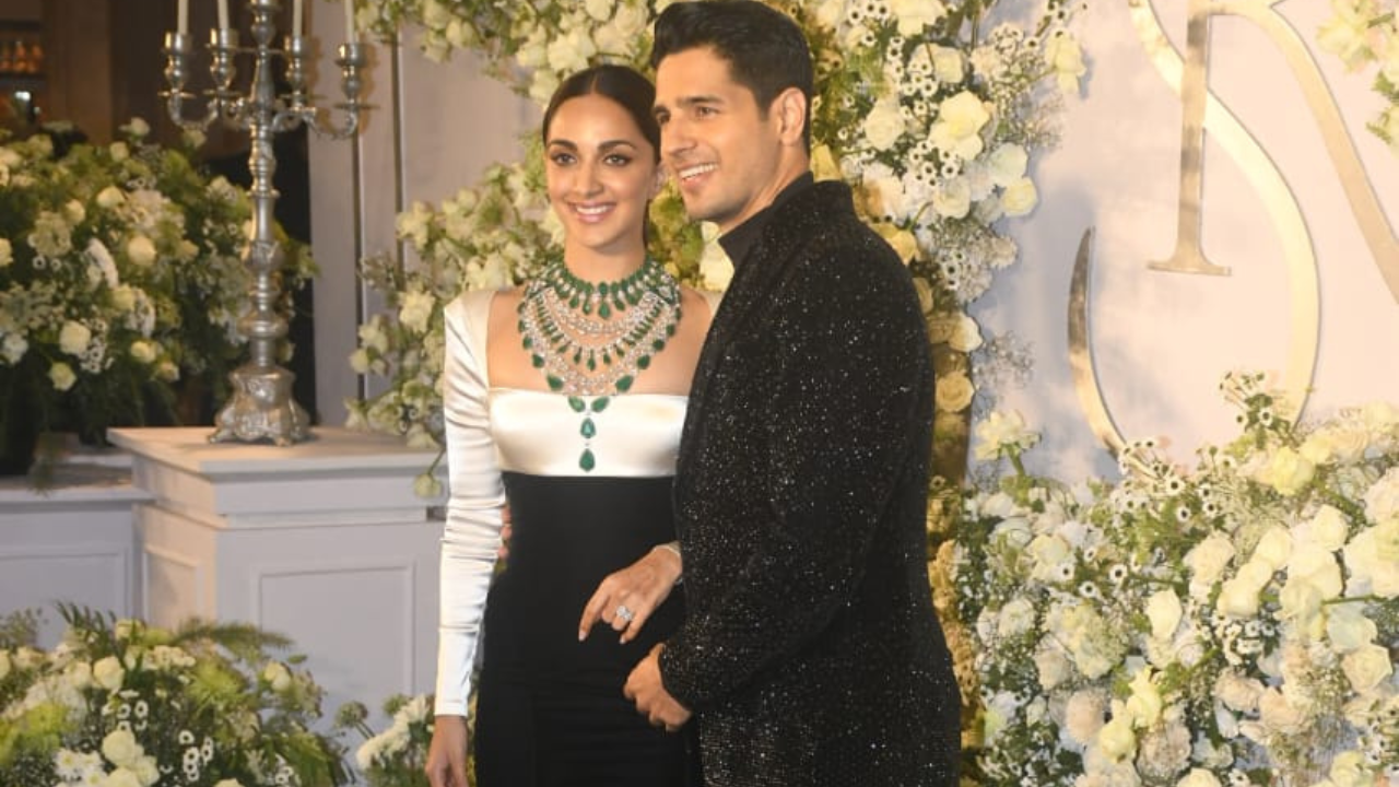 Kiara Advani Sidharth Malhotra Mumbai Reception Newlyweds Dazzle In