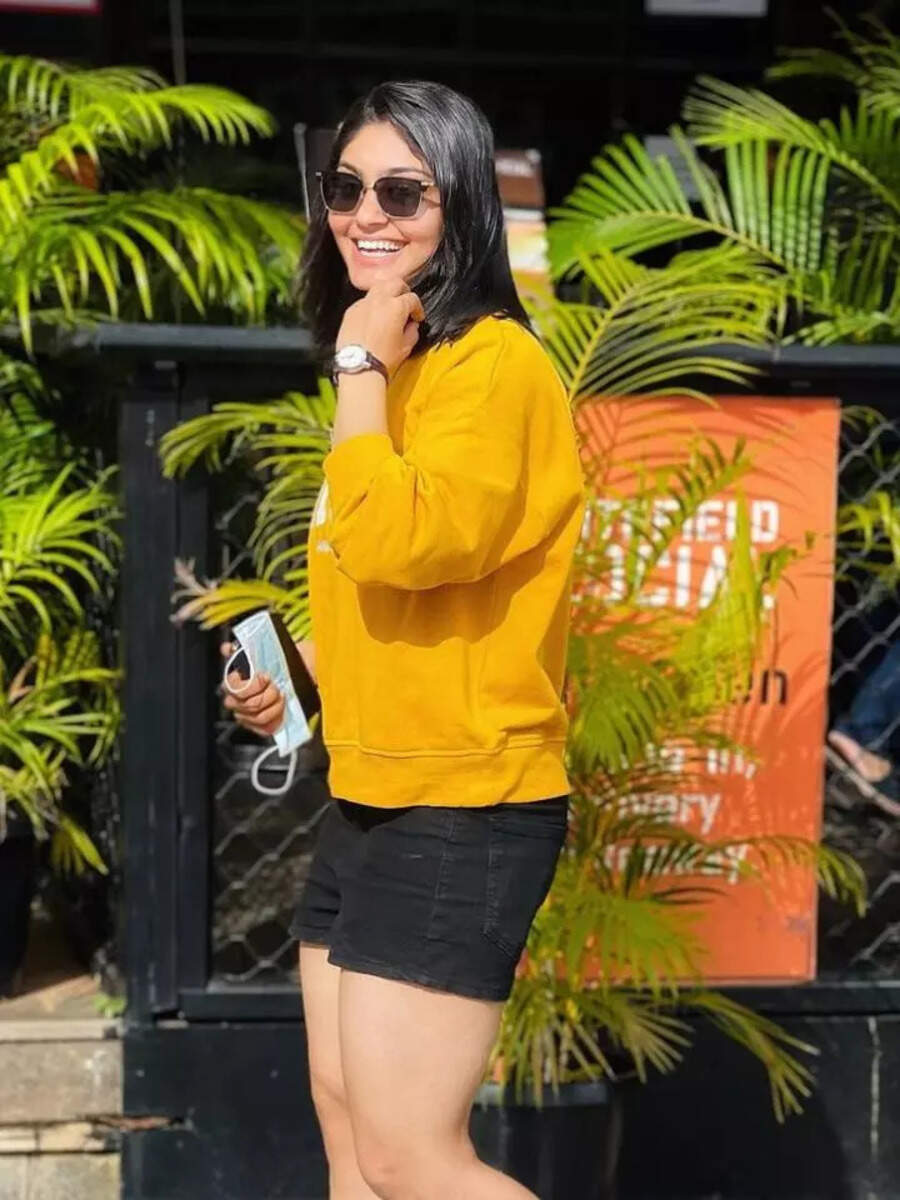 WPL cricketer Harleen Deol approved trendy girl next door looks