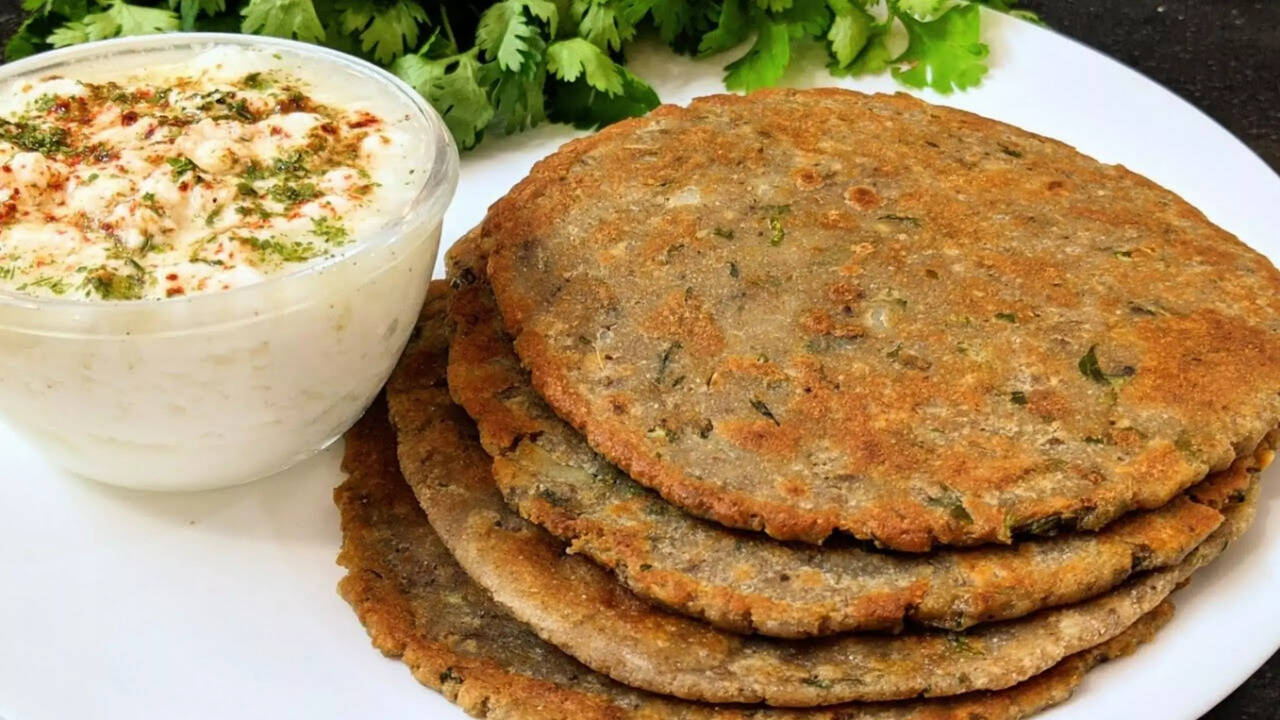 kuttu ka paratha recipe in hindi: how to make kuttu ka paratha on ...