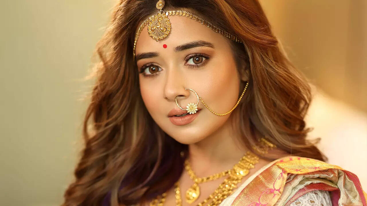 Exclusive! Tina Datta Has A Working New Year, Says 'May Poila Baisakh ...