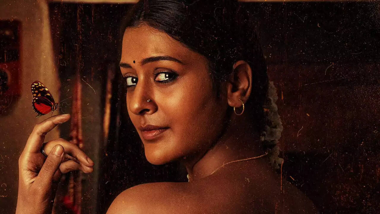 Payal Rajput Goes Topless In First Poster Of Mangalavaaram. Netizens ...