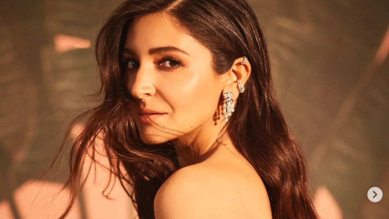 Anushka Sharma’s 10 HOT Pics That Scream Style And Glamour, Celebrity ...