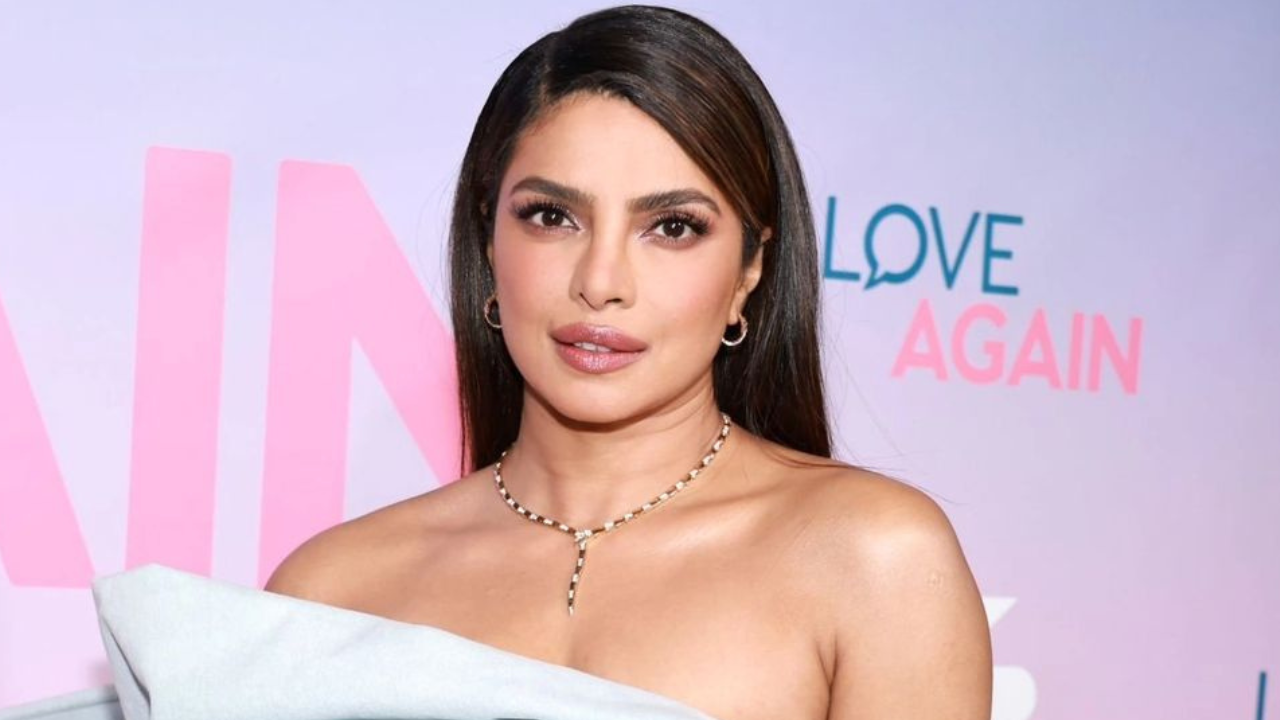 Priyanka Chopra Sports Serpenti Jewels Worth Rs 45 lakh For Love Again ...